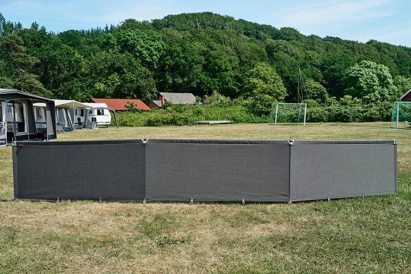 Isabella Windscreen 3-sided Mini | Windbreaks | Leisureshopdirect