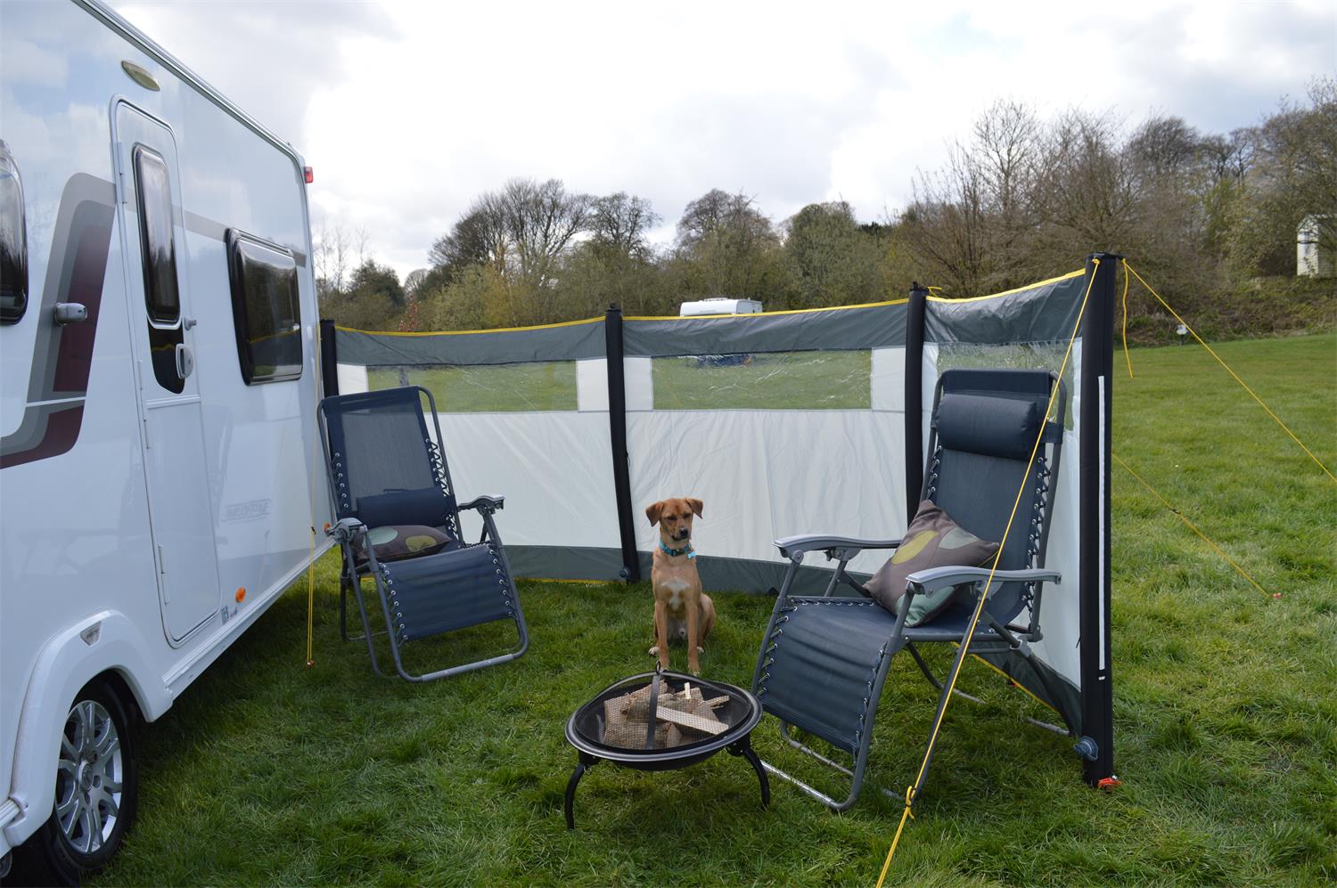 Maypole 3 Panel Air Windbreak (Multi Point) | Windbreaks ...