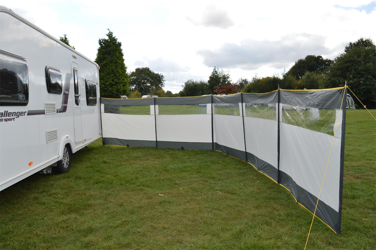 Maypole 5 Panel Steel Poled Windbreak (MP9538) | Windbreaks ...