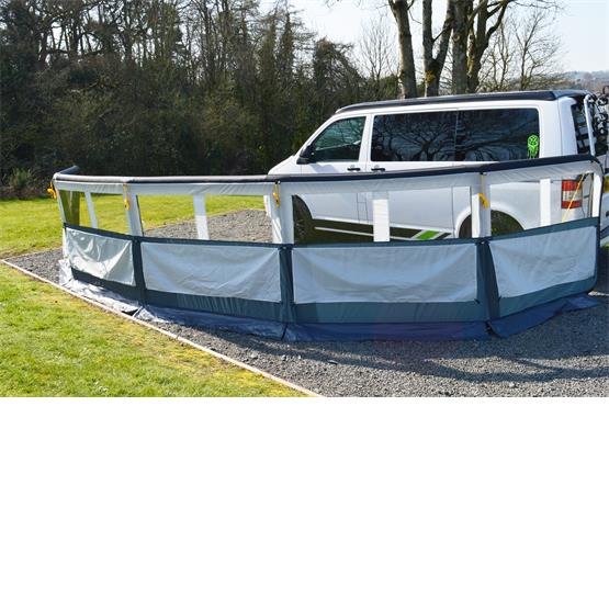 Maypole Inflatable Windbreak (5 Panel) (MP9539) | Windbreaks ...