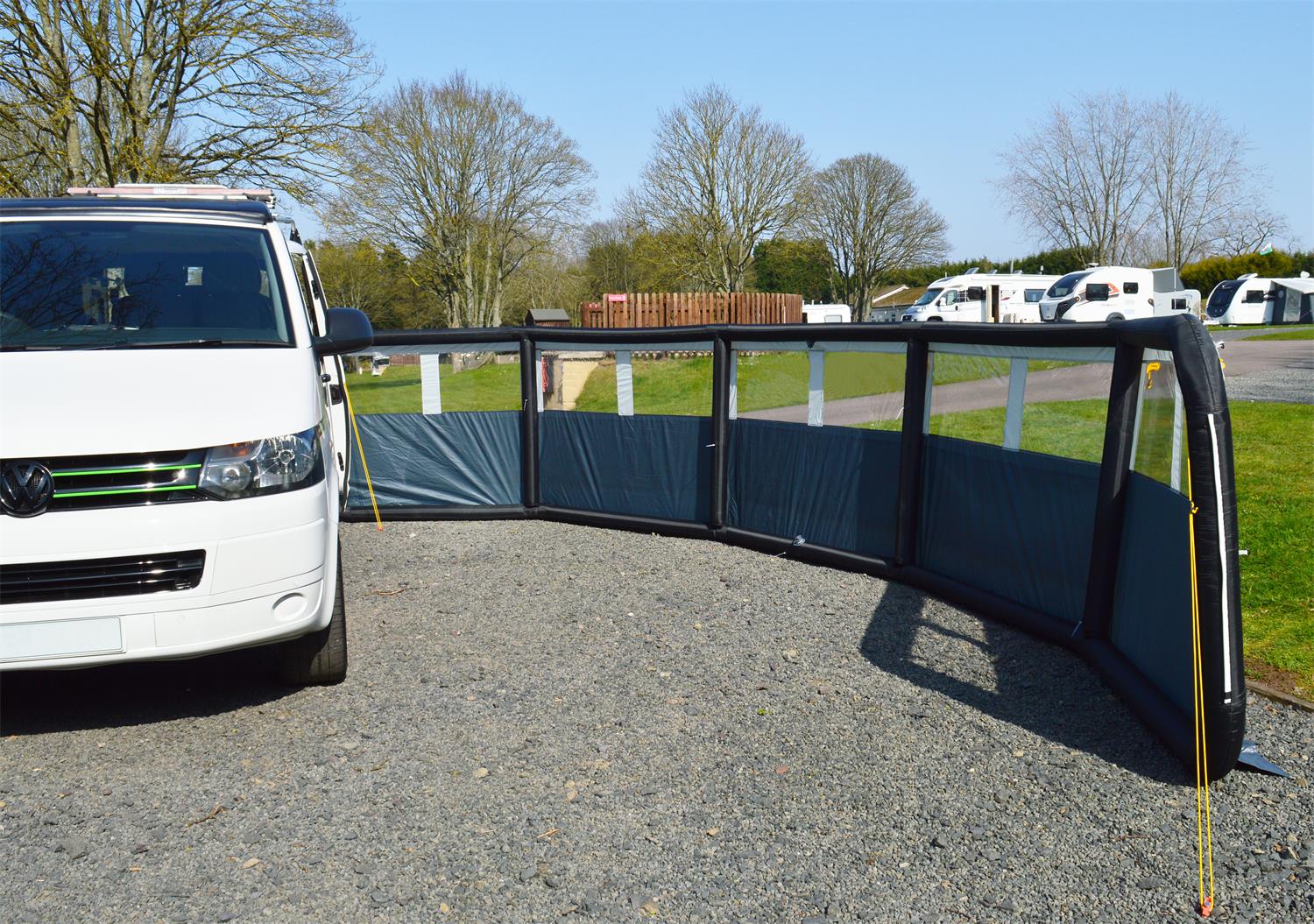 Maypole Inflatable Windbreak (5 Panel) (MP9539) | Windbreaks ...