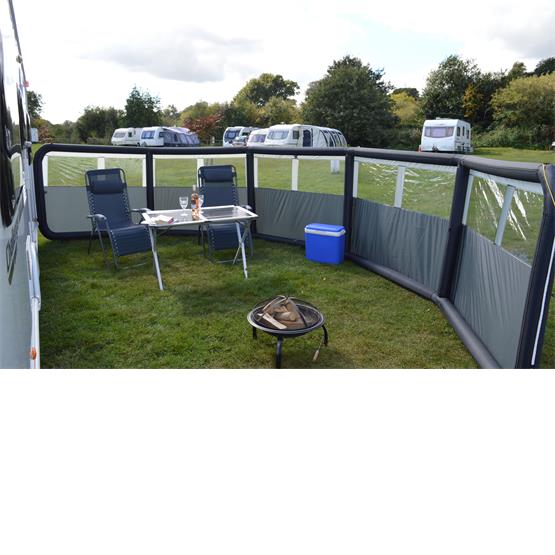 Maypole Inflatable Windbreak (5 Panel) (MP9539) | Windbreaks ...